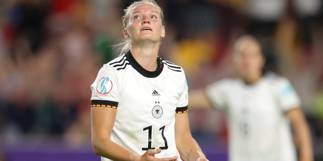 Popp feiert EM-Premiere mit erstem Tor: „Ich kann es gar nicht glauben ...